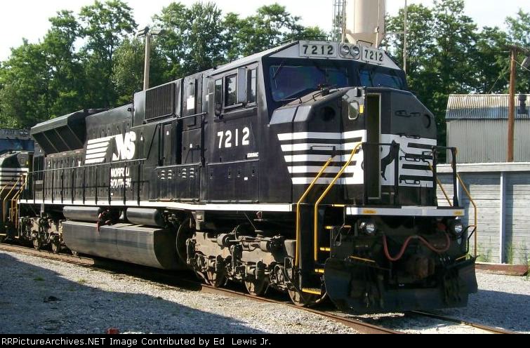 NS 7212